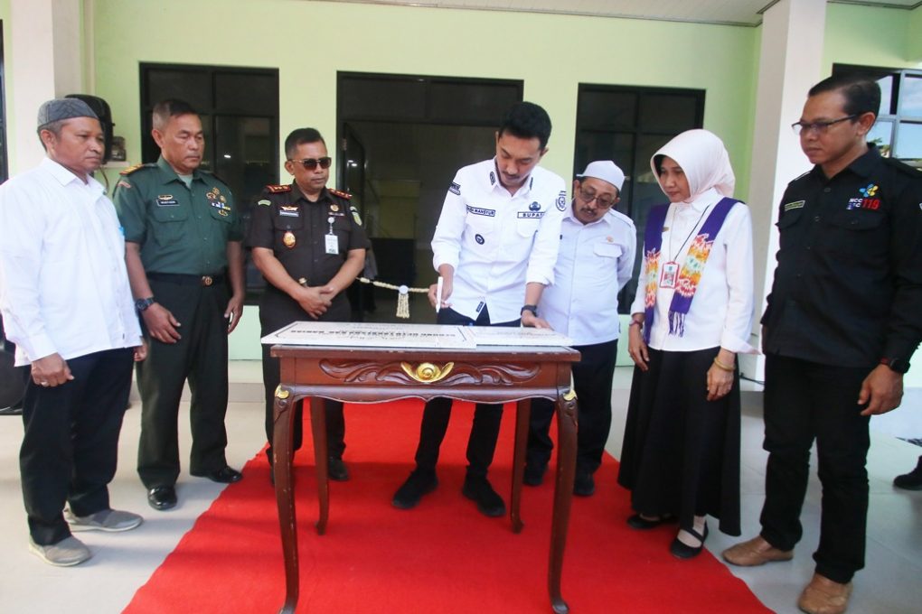 Saidi Mansyur Resmikan Gedung UPTD LABKESDA dan PSC Kabupaten Banjar ...